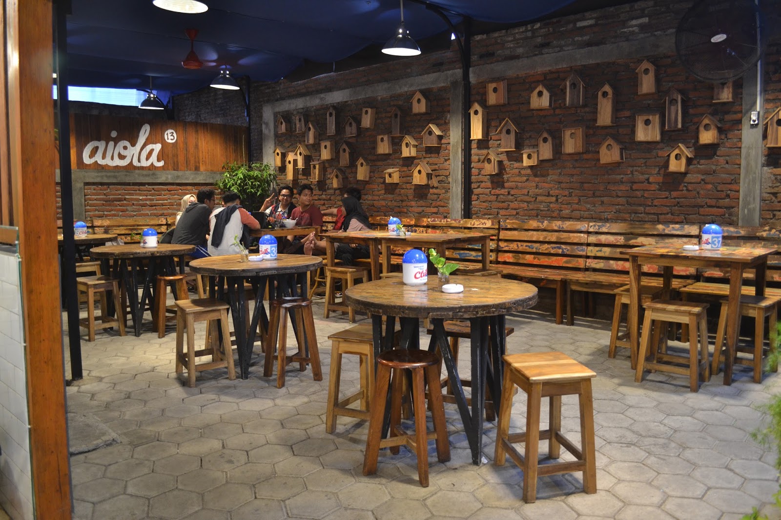 Bukber Seru di Aiola Eatery Surabaya, Menu Lengkap Indonesia - Western